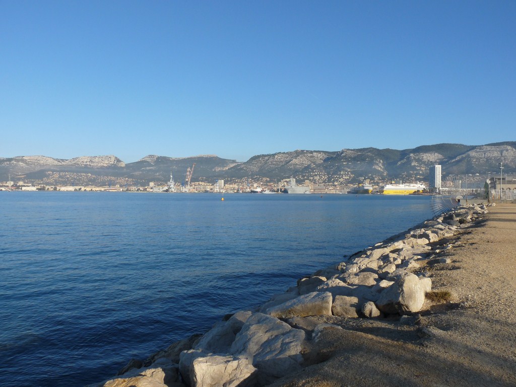 Photo à Toulon (83000) : La petite rade - Toulon, 121139 Communes.com